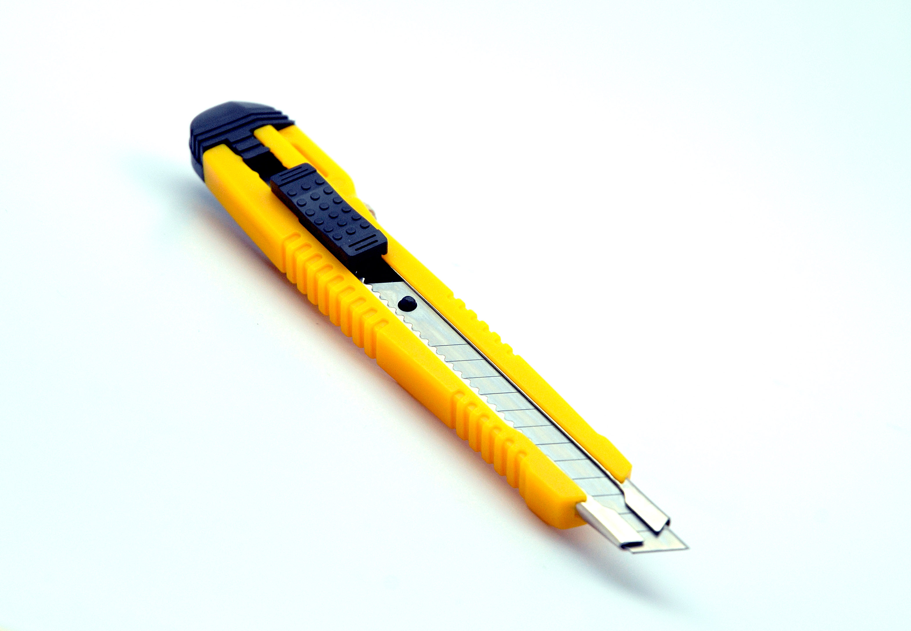 Cutter 18mm con guia | Celica